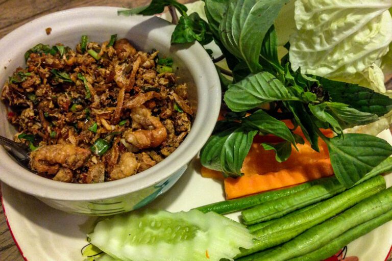 25 Delicious Thai Dishes You Must Try | Two Wandering Soles