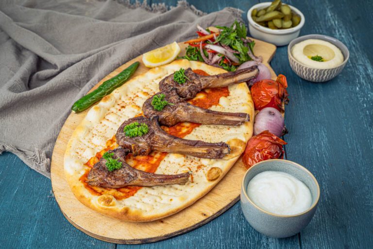 22 Best New Zealand Foods to Try (& what to skip!)