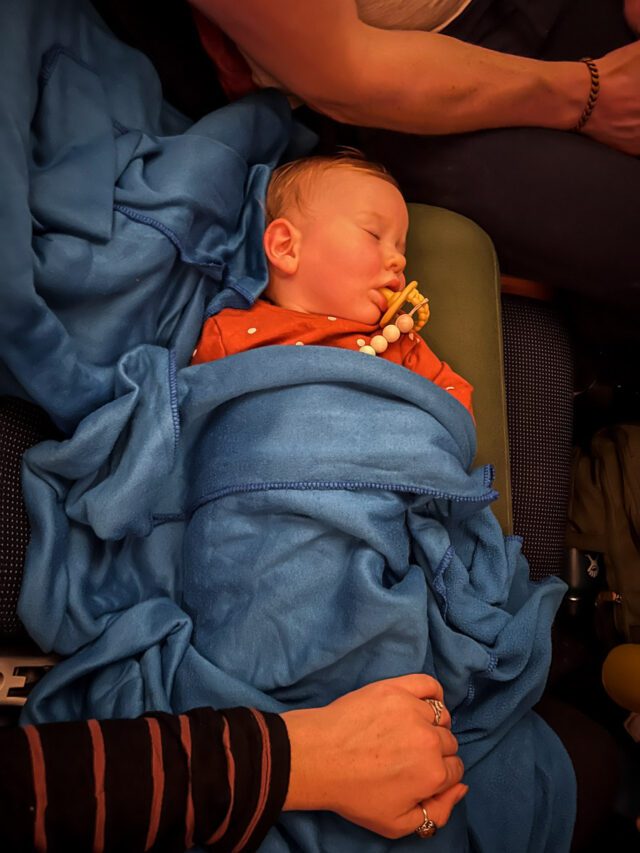 What Nobody Tells You About Flying With a Baby (+expert tips!)