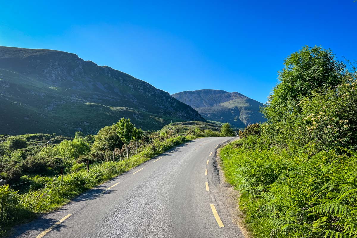 How to Visit The Gap of Dunloe + Tips to Avoid Crowds | Two Wandering Soles