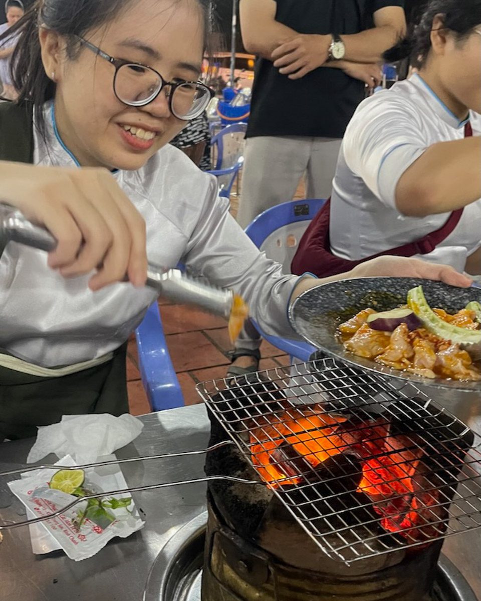 Vietnamese Street Food: 25 Delicious Dishes You Must Try in Vietnam