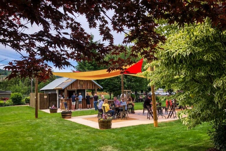 Best Stops Along the Hood River Fruit Loop in Oregon | Two Wandering Soles