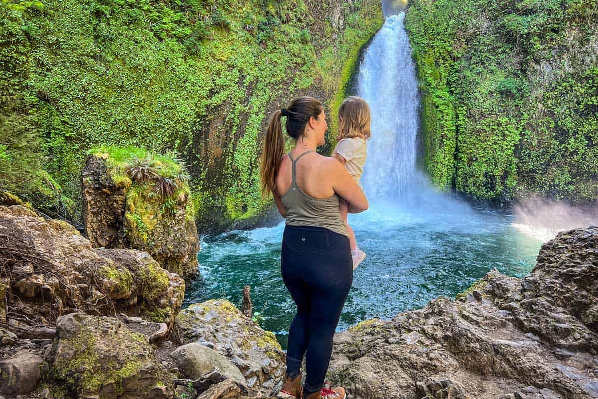 16 Scenic Waterfalls Near Portland, Oregon (+how to see them!) | Two ...
