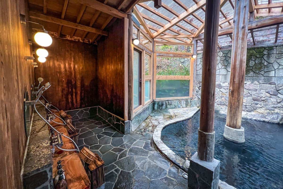 Japanese Onsen Etiquette: Don't Break These 8 Rules! | Two Wandering Soles
